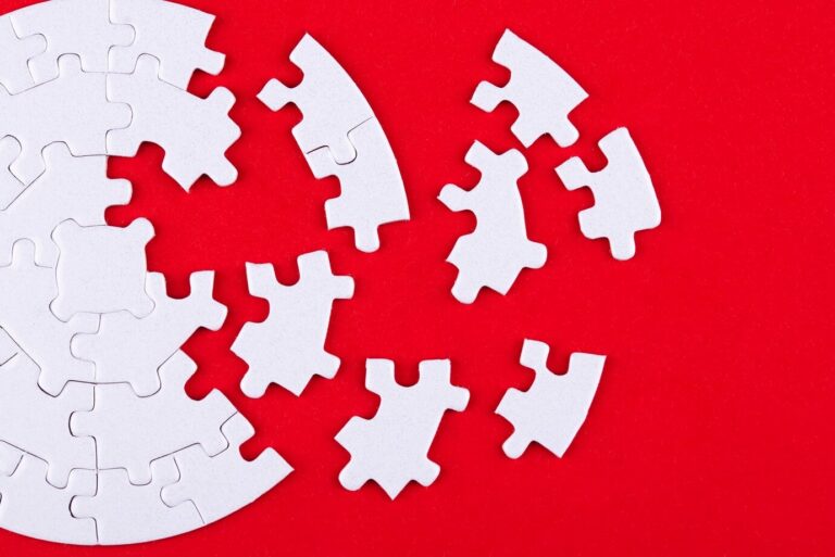 How to Solve Jigsaw Puzzles Fast: Tips for Quick Puzzle Mastery - Ecsi